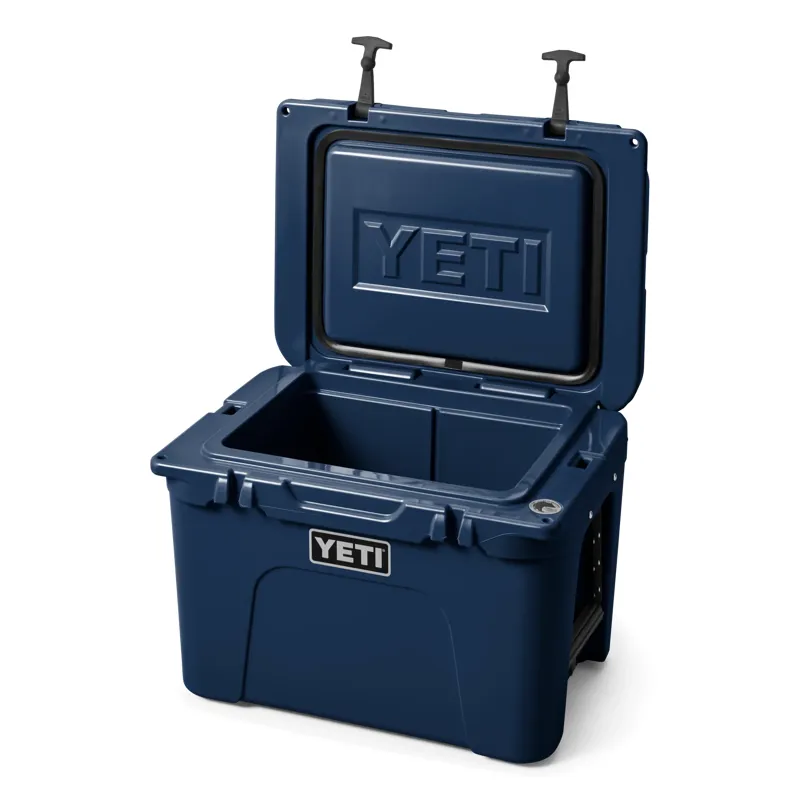 Yeti Tundra 35 Cool Box in Navy